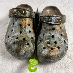 CROCS | Shoes | Crocs Realtree Edge Baya Clogs Unisex Size 4 Men 6 ...